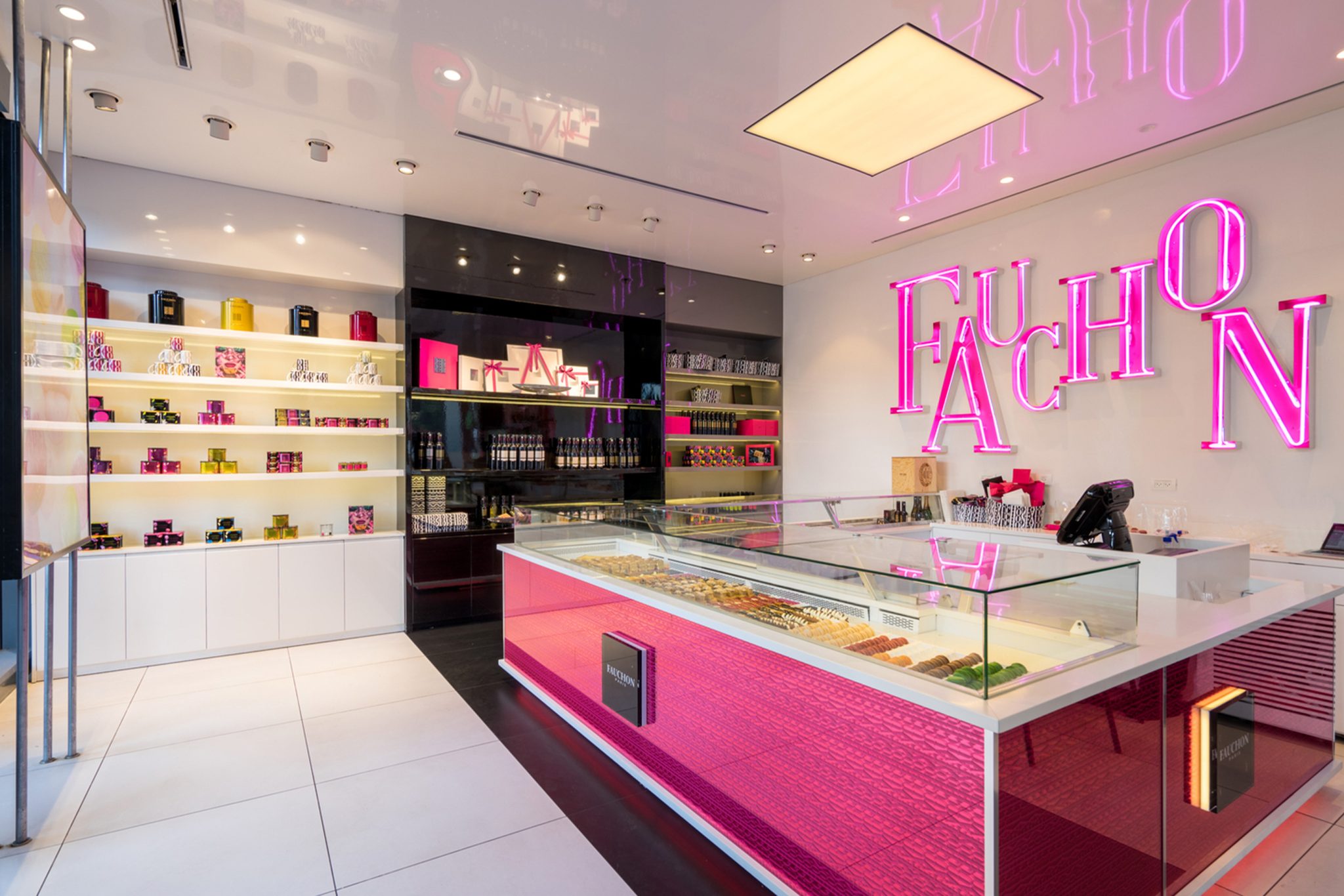 MK LIGHTING – BY MICHAL KANTOR ARCHITECTUAL LIGHTING DESIGNER